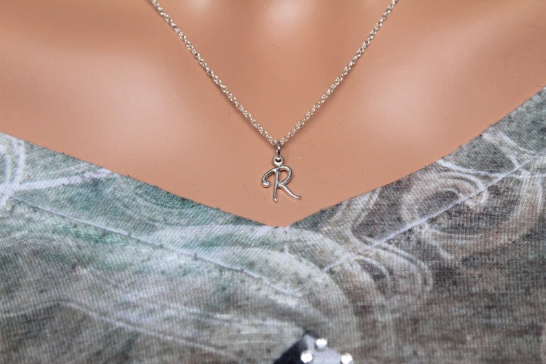Sterling Silver Cursive R Initial Necklace - Etsy