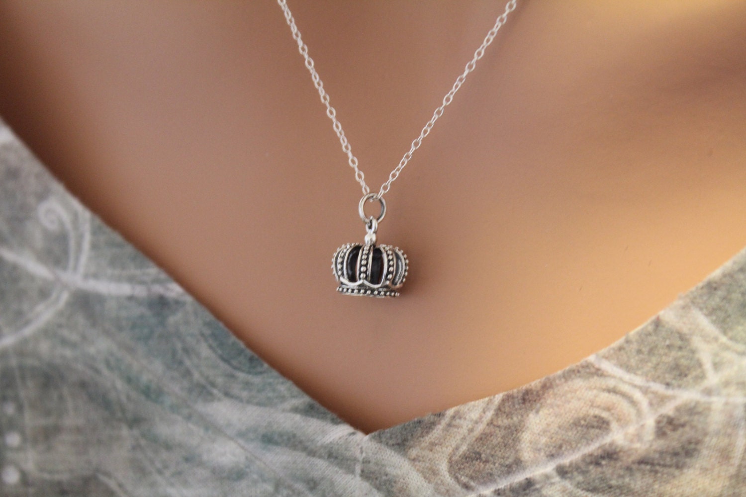 Sterling Silver Realistic Crown Charm Necklace 3D Crown Pendant Necklace Crown Necklace Queen s Crown Necklace Crown Charm Necklace