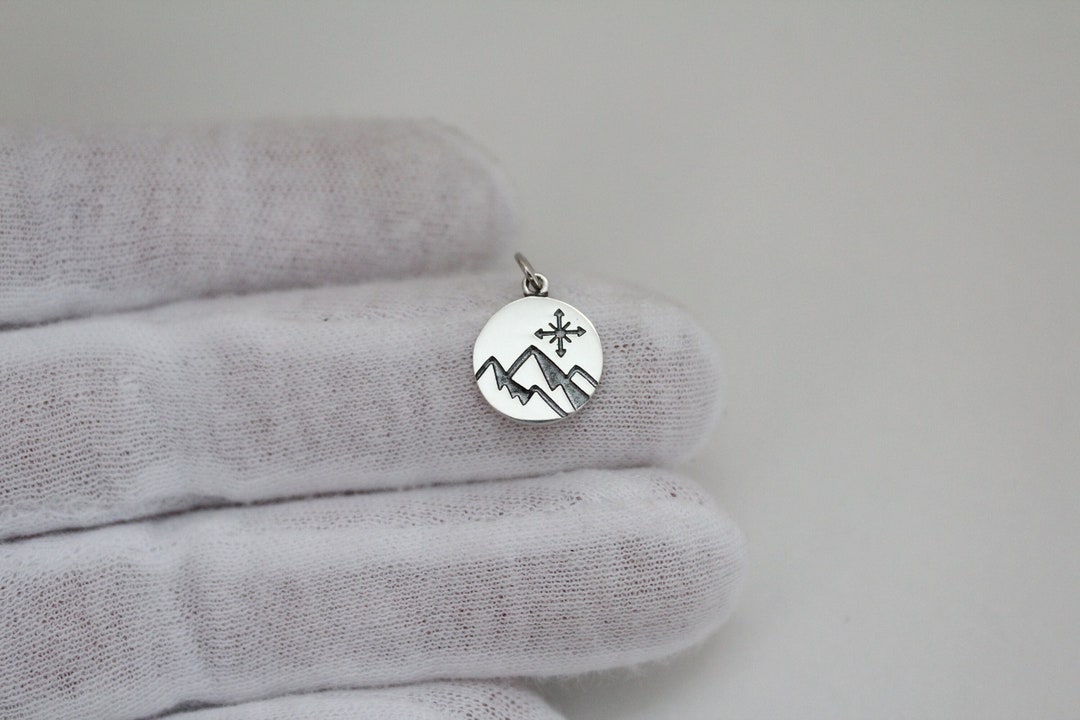 Sterling Silber Berg Charm mit Kompass auf einer Disk, Sterling Silber ...