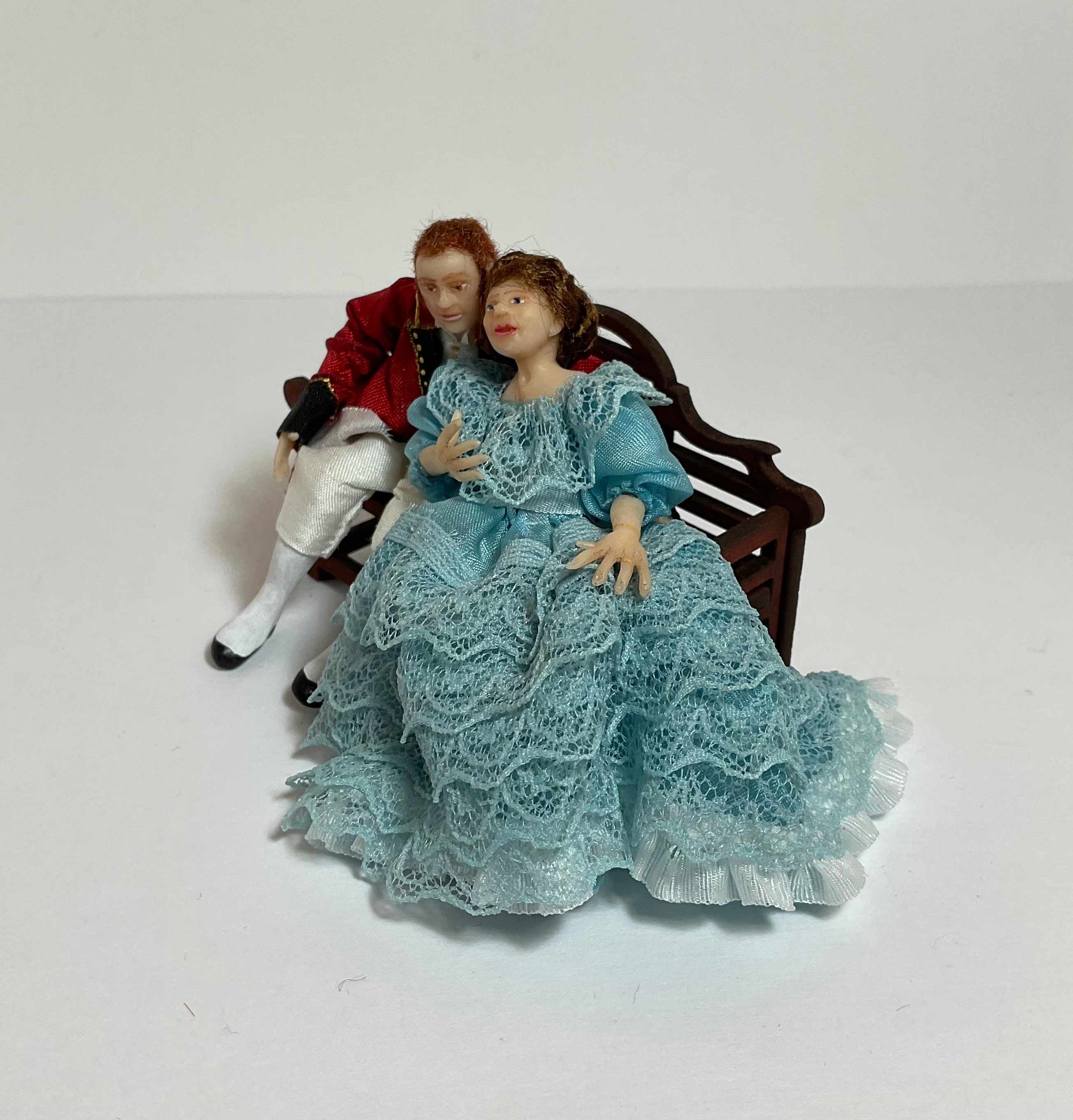 1:24th Scale Sitting Couple - Etsy