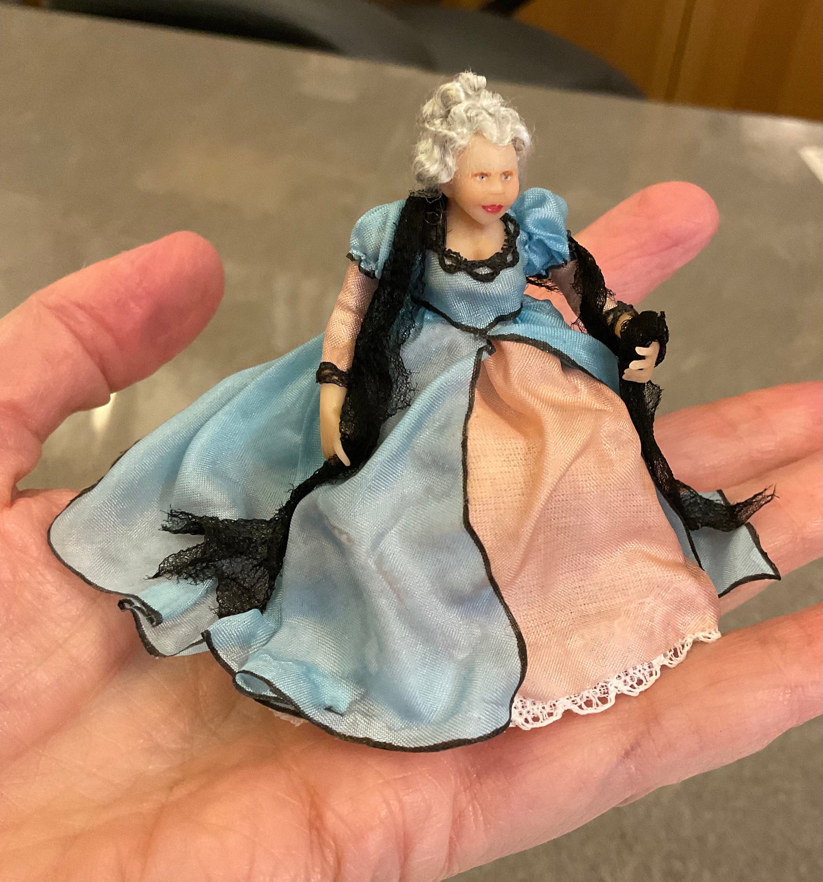 1:24th Scale Old Lady, Hand Sculpted, Character, Miniature Doll. - Etsy