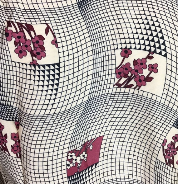 Vintage 1970s Mod Cream Beige, Navy Blue & Pink Geome… - Gem