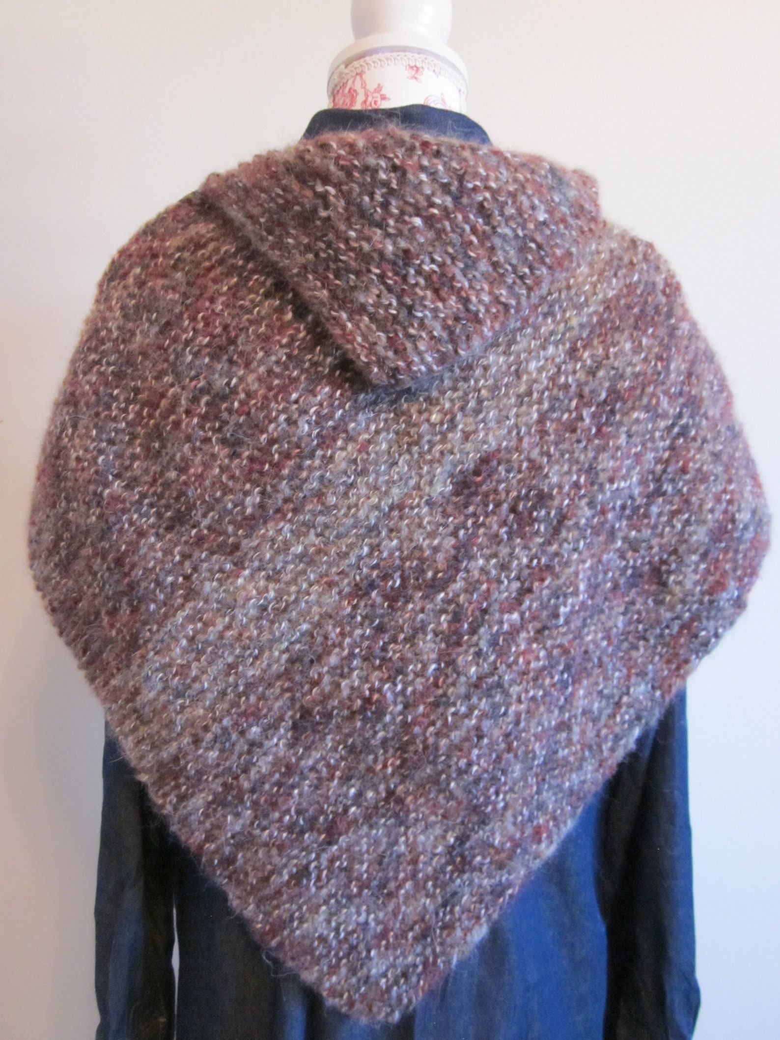 New hairy triangle wrap with buttons/multicolor shrug/knit - Etsy.de