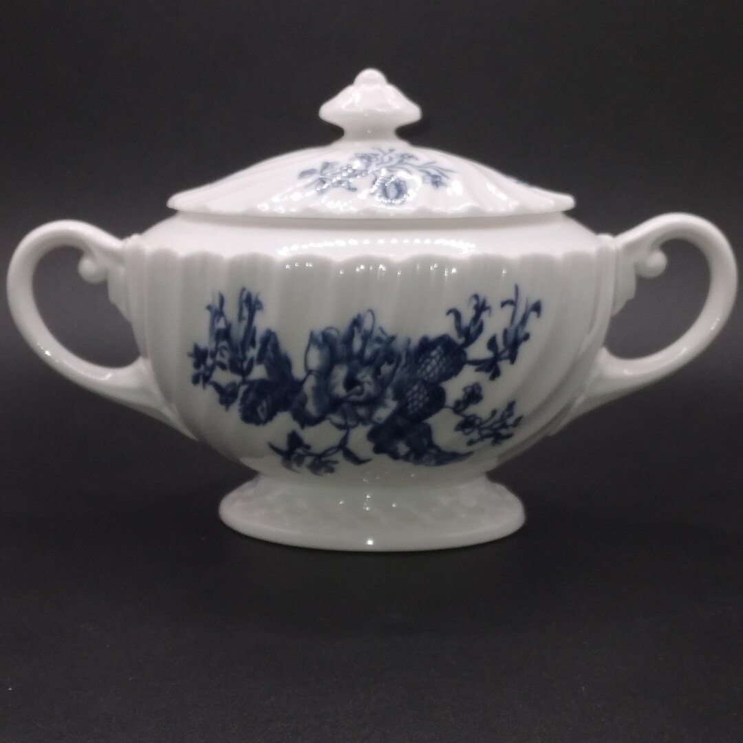 Vintage Circa 1760 Reproduction of Early Royal Wocester Blue Sprays ...