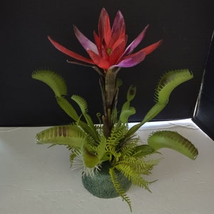 Artificial Venus Flytrap With Protea Flower and Ferns - Etsy