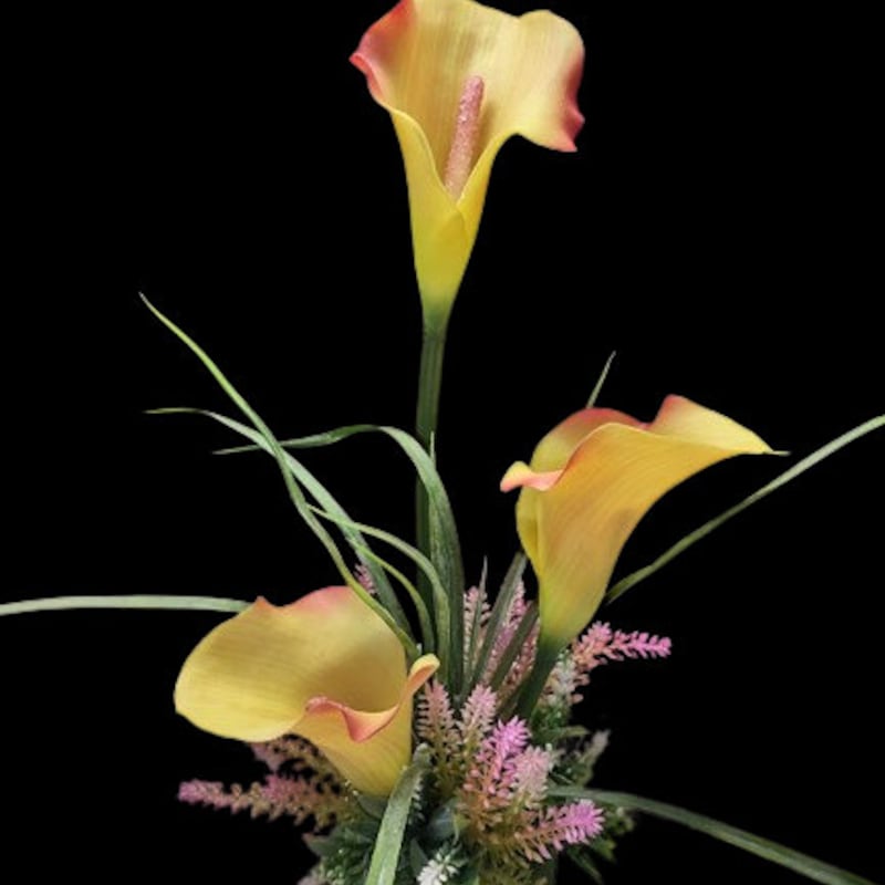 Calla Lily Table - Etsy