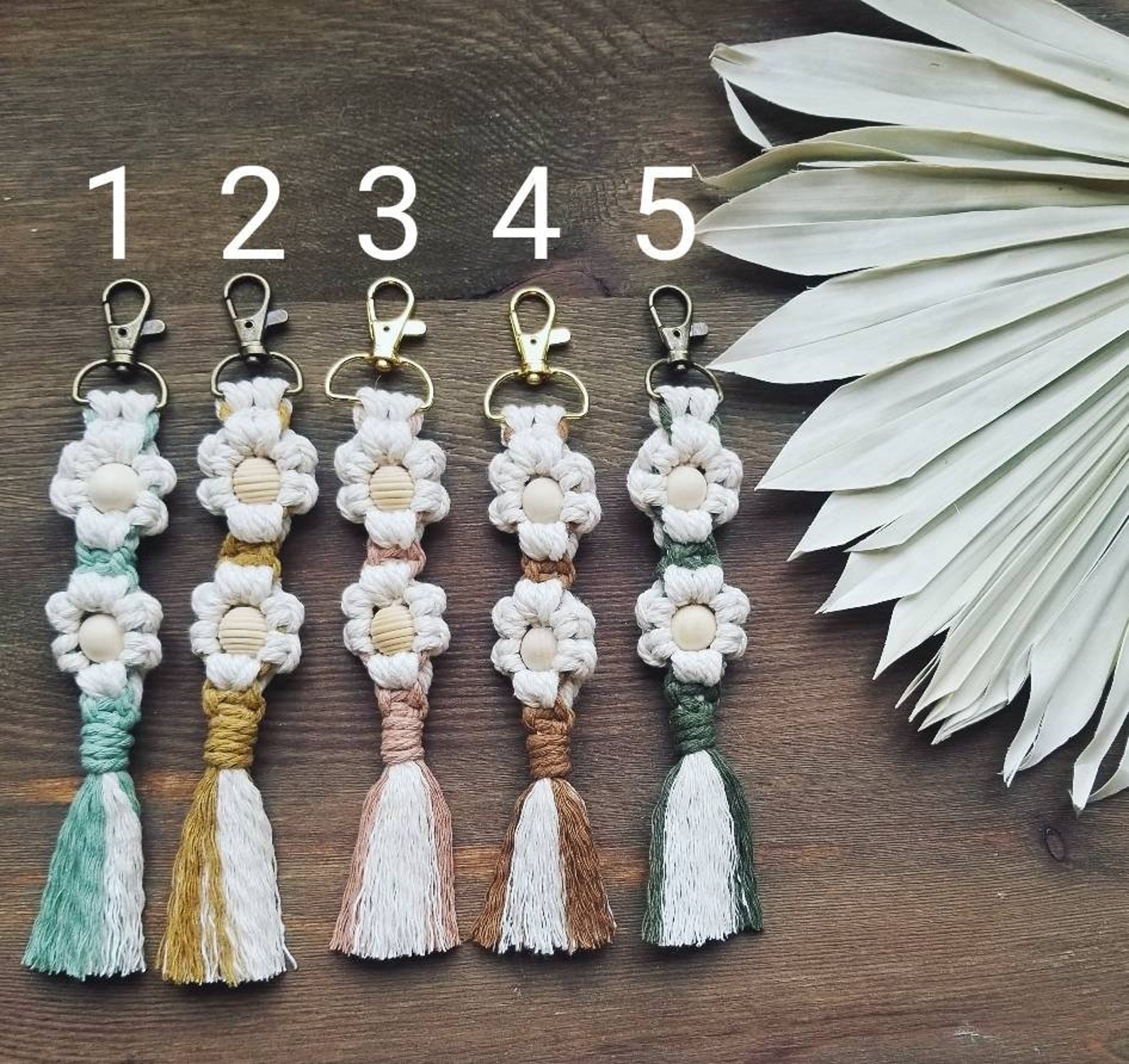 Flower Macrame Keychain. Daisy Macrame Keychain. Flower Keychain ...