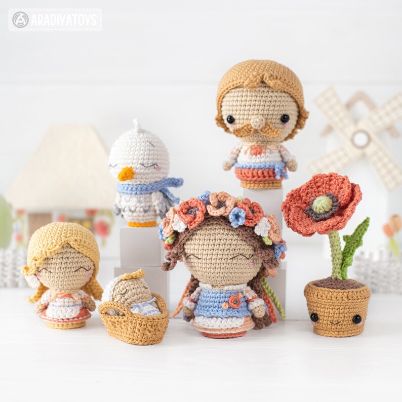 Ukrainian Family From mini Kingdom Collection / Crochet - Etsy
