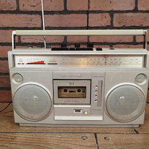 Montgomery Wards Boom Box Radio Cassette Player 8 Track Player Stereo ...