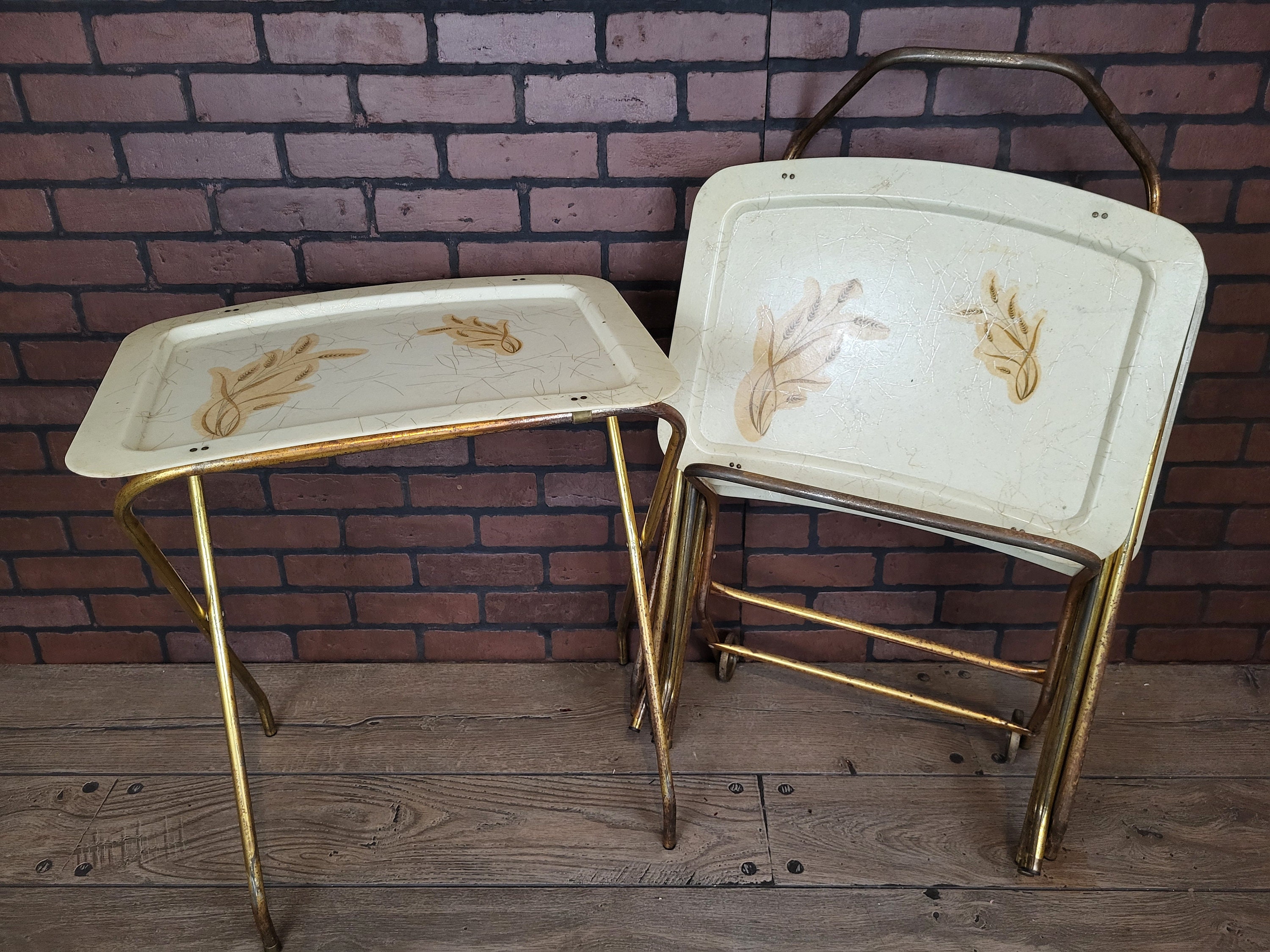 Set of 4 Cream Fiberglass Wheat TV Trays With Storage Rack Etsy