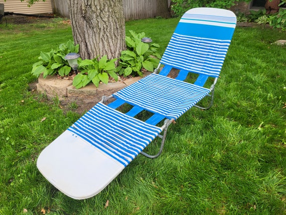 Folding lounge chair plastic store