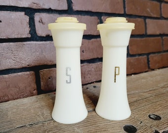 Vintage Hourglass Tupperware Salt and Pepper Shakers - Etsy