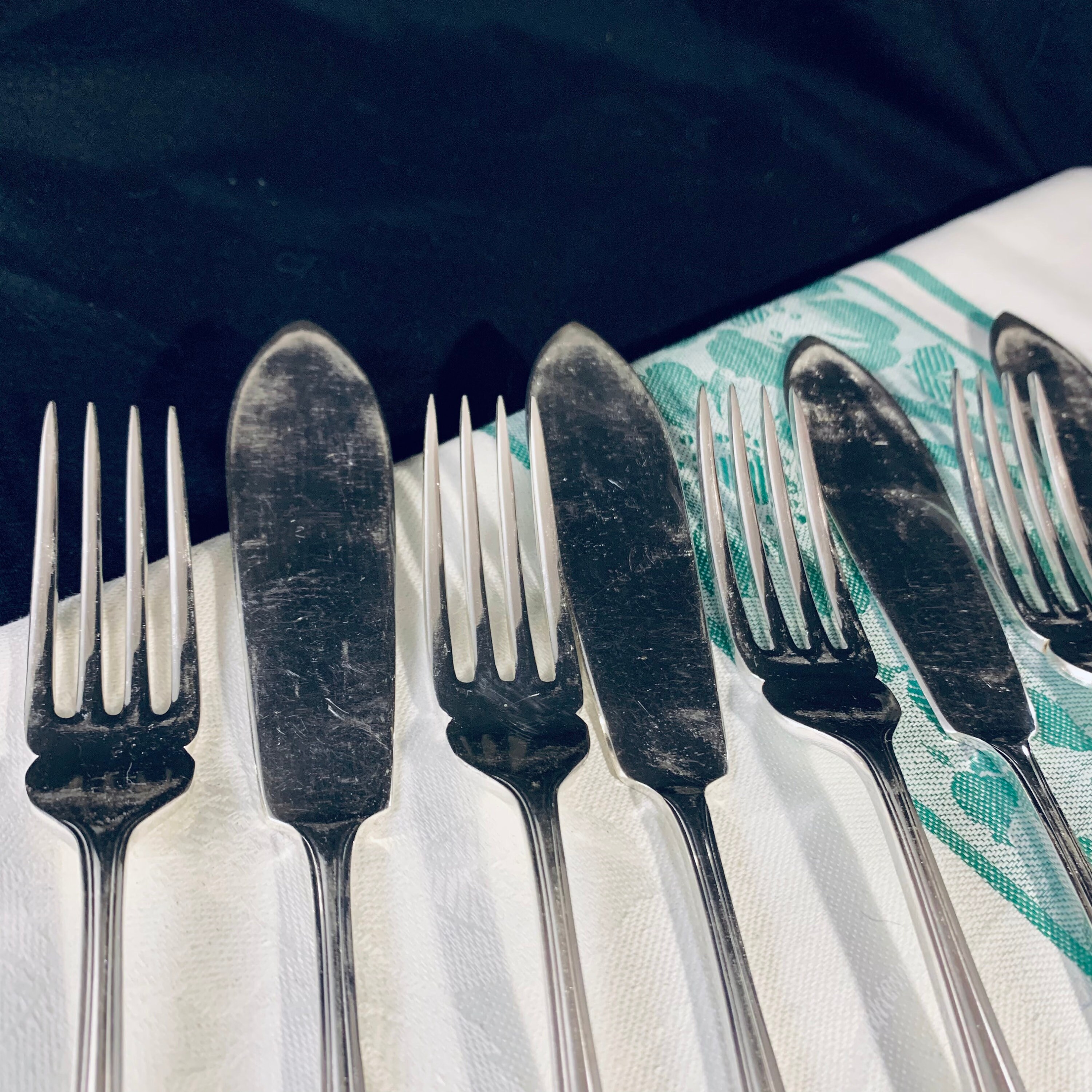 6 X Vintage English Silver Plate Fish Knives & Forks Jesmond Pattern ...