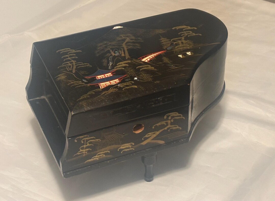 Vintage Black Laquered Mother of Pearl & Abalone Inlay Mount Fiji Grand ...