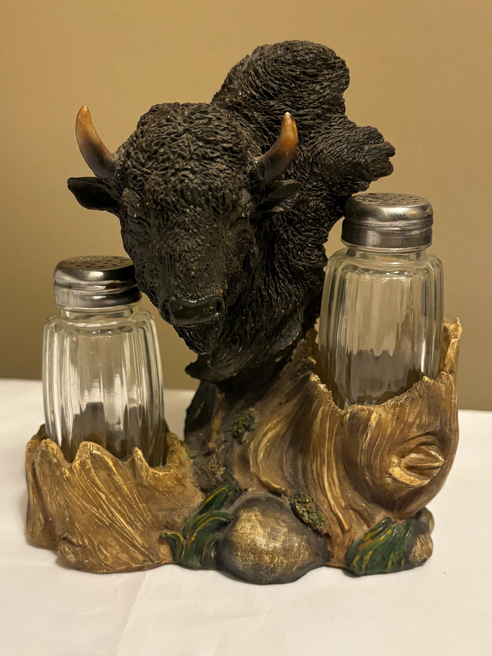 World of Wonder Buffalo Salt & Pepper Set - Etsy
