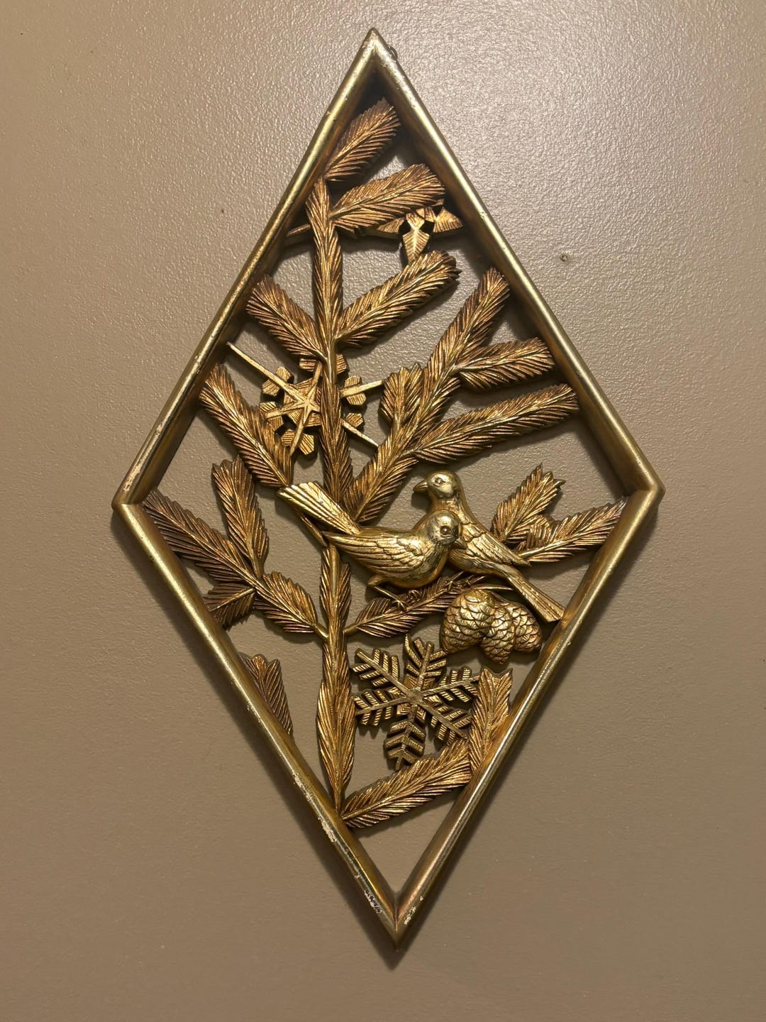 Gold Syroco Birds Pine Tree Pinecone Snowflake Diamond Plaque Wall ...