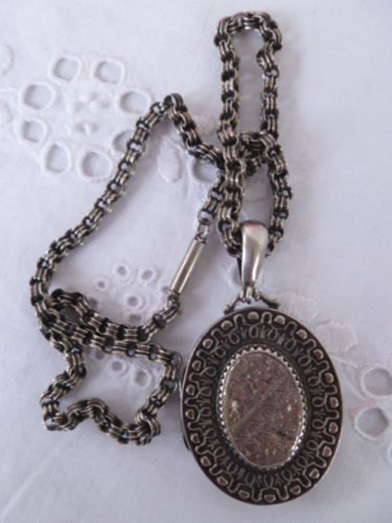 1880-1900 HALLMARKED BIRMINGHAM LONDON Victorian Antique Silver Locket ...