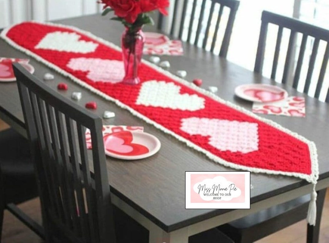 Valentine's Day Table Runner Crochet Pattern PDF Download - Etsy