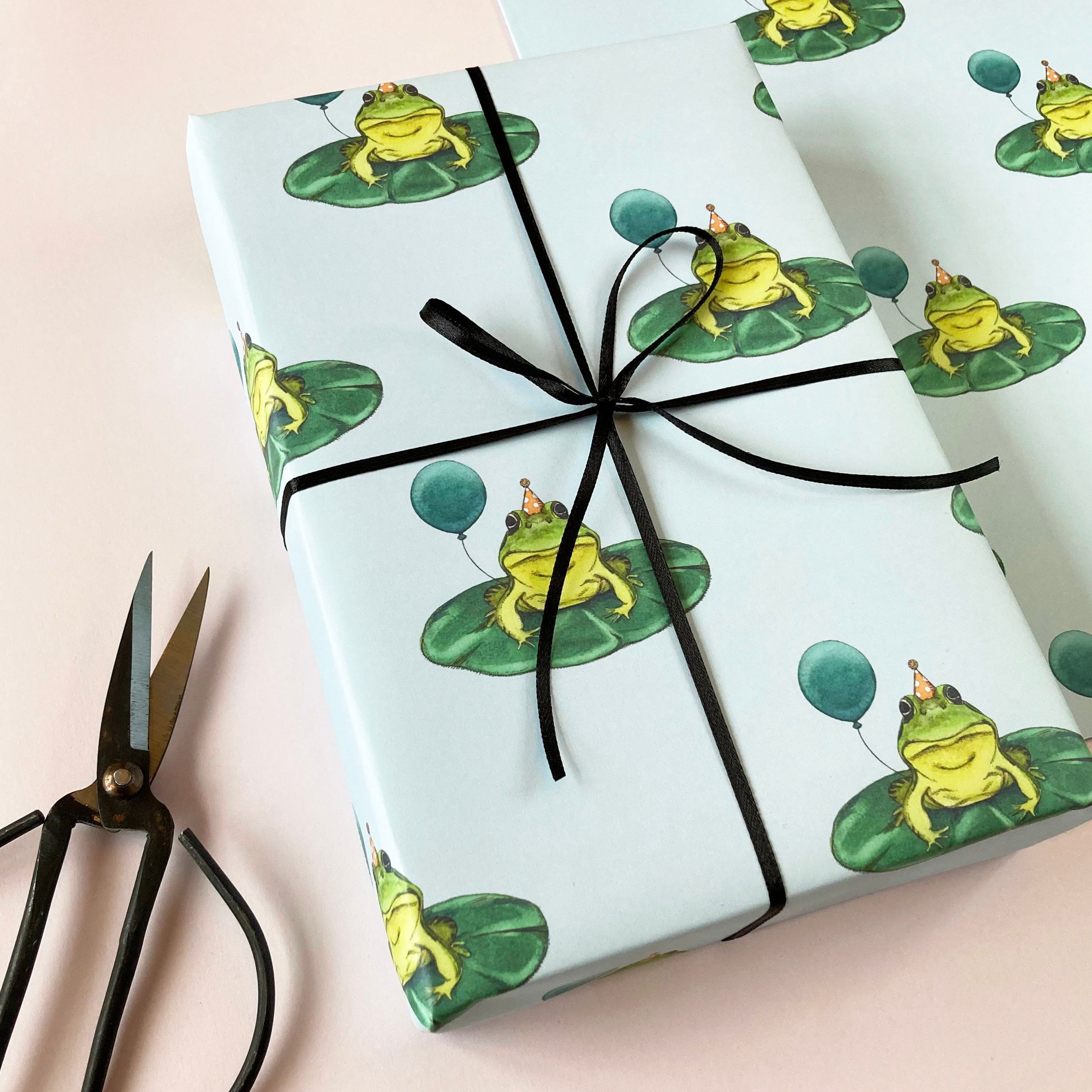 Frog With a Balloon Birthday Wrapping Paper - Etsy