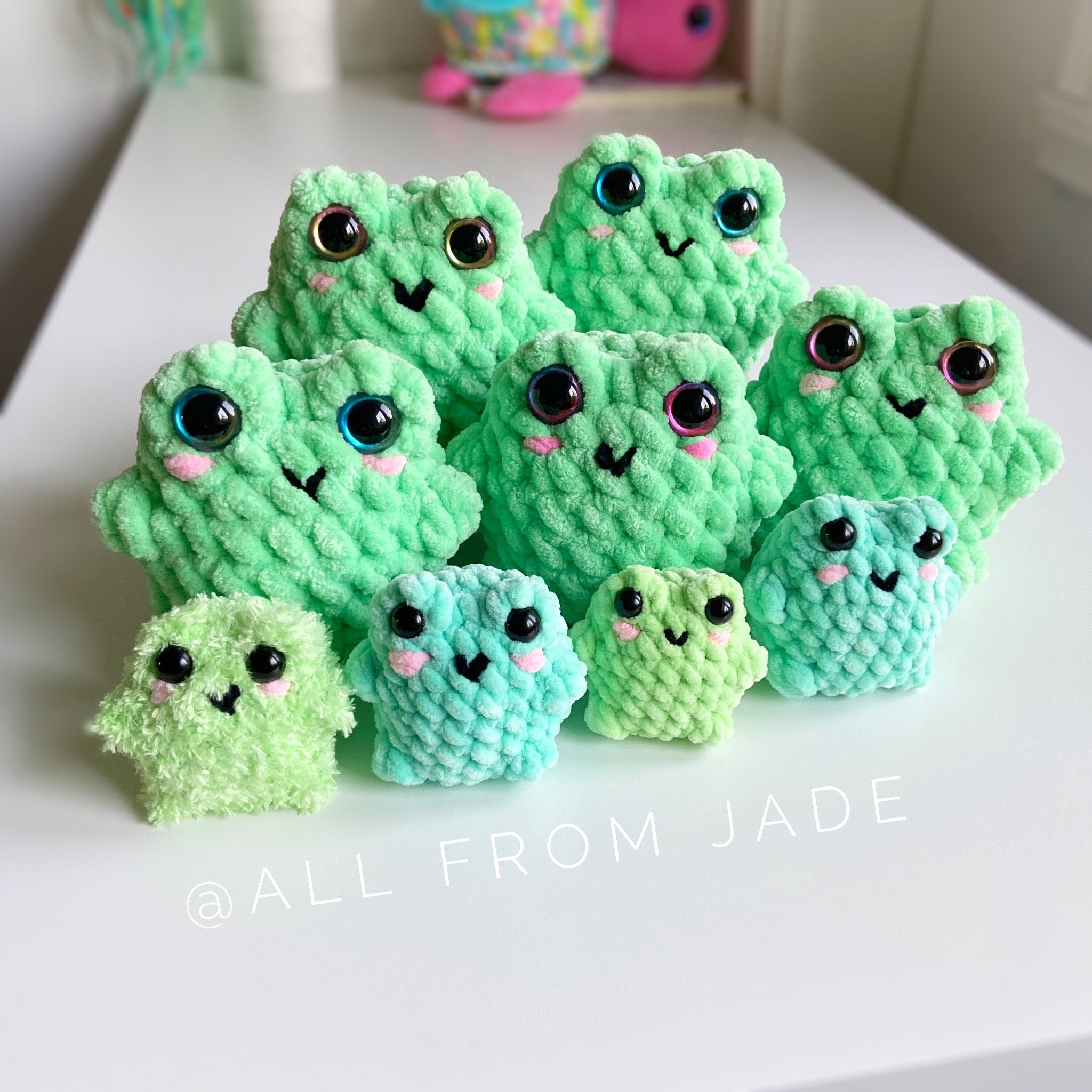 NO SEW Crochet PATTERN: Chubby Frog english/french - Etsy
