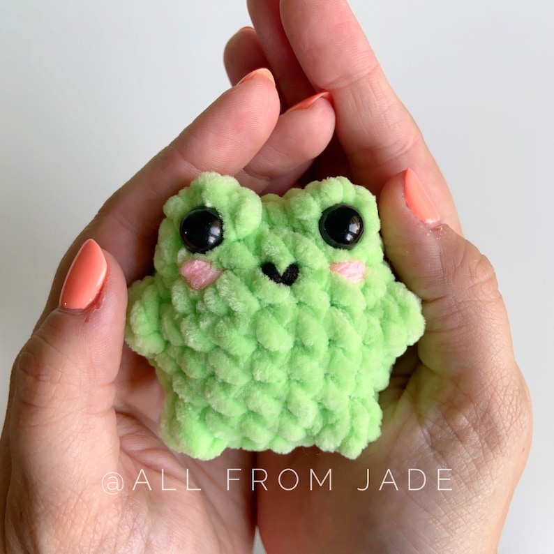 NO SEW Crochet PATTERN: Chubby Frog english/french - Etsy
