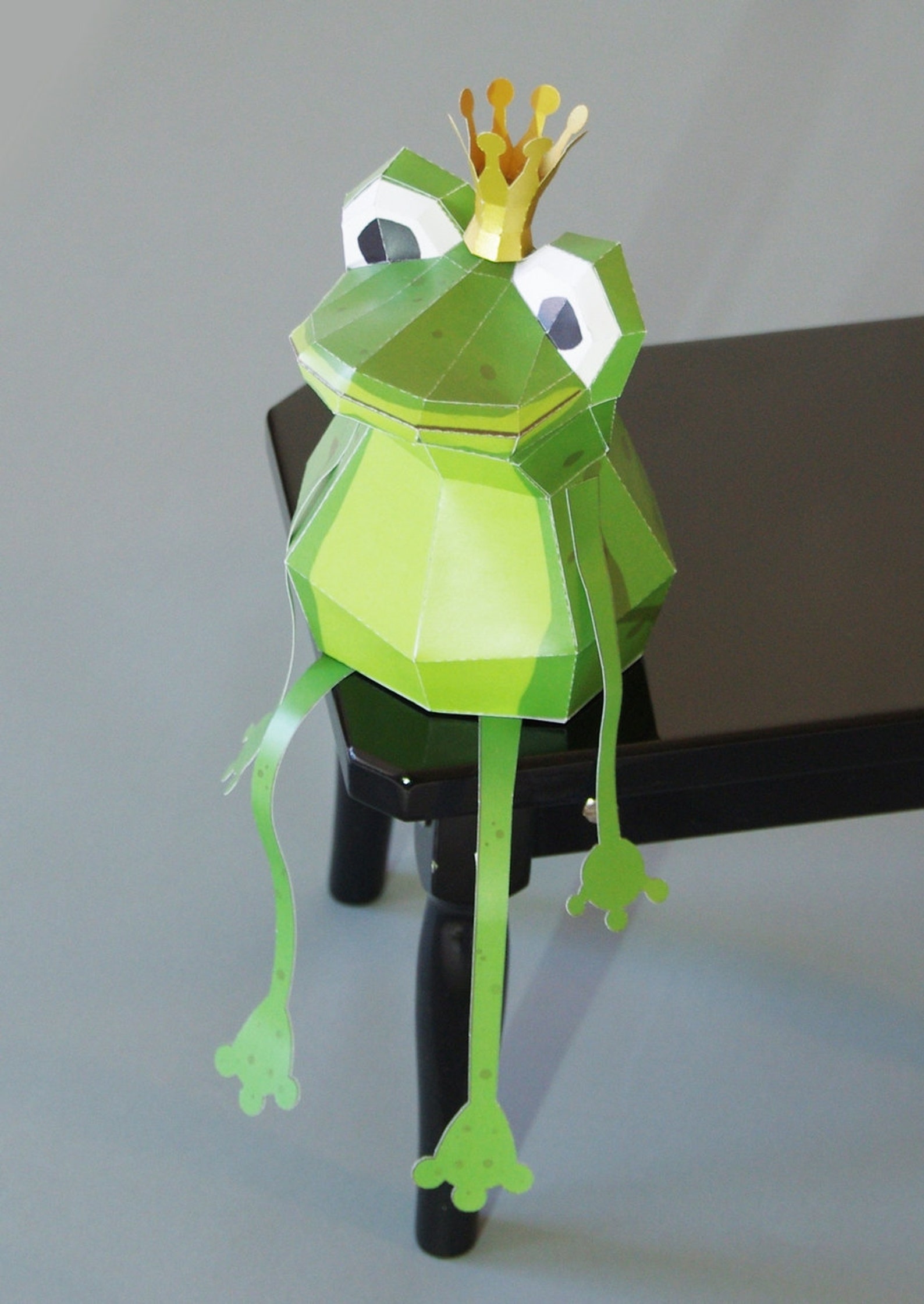 Frog King Papercraft Kit With Golden Crown - Etsy
