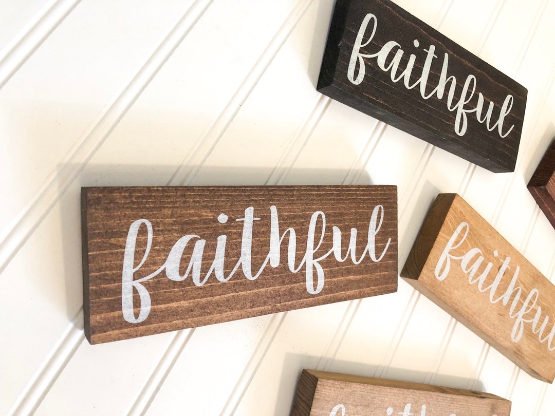 Small Personalized Wood Sign / Small Wedding Sign / Custom Word Sign ...