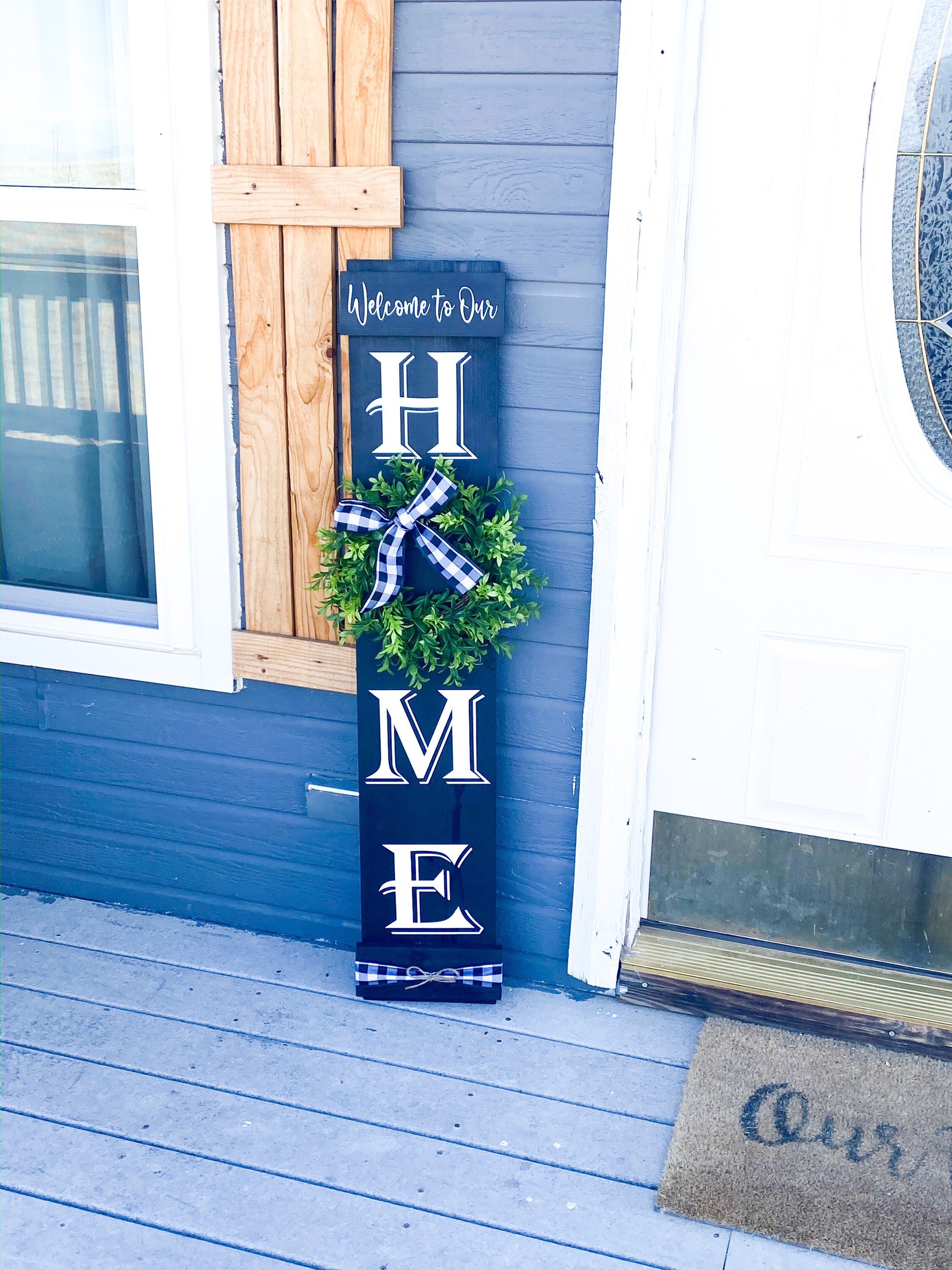 Personalized Welcome Home Sign: Greenery Wreath & Buffalo Check Bow - Etsy