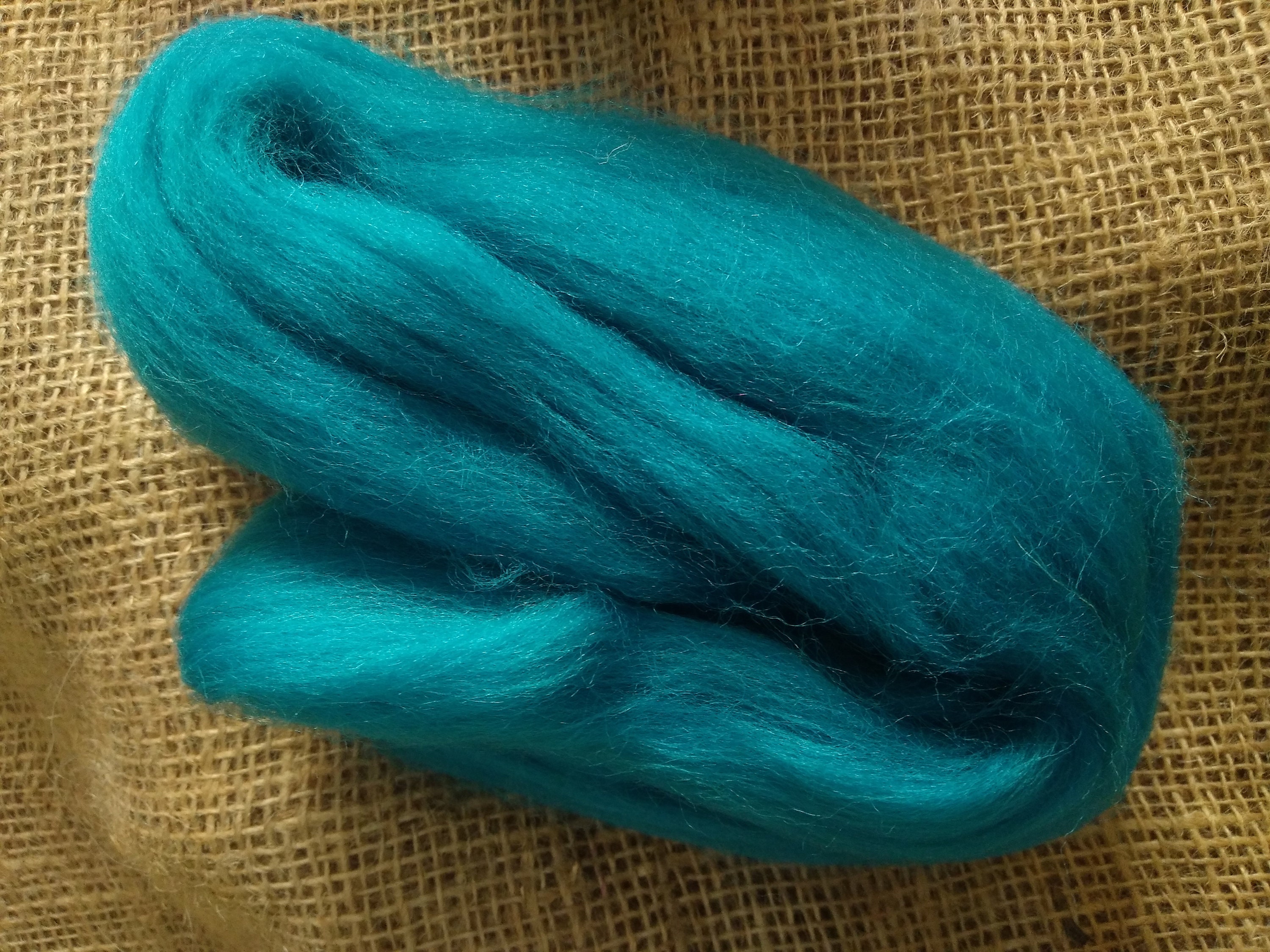 Coloured Combed Wool Top. UK Sourced Shetland Wool, From Mulesing Free ...
