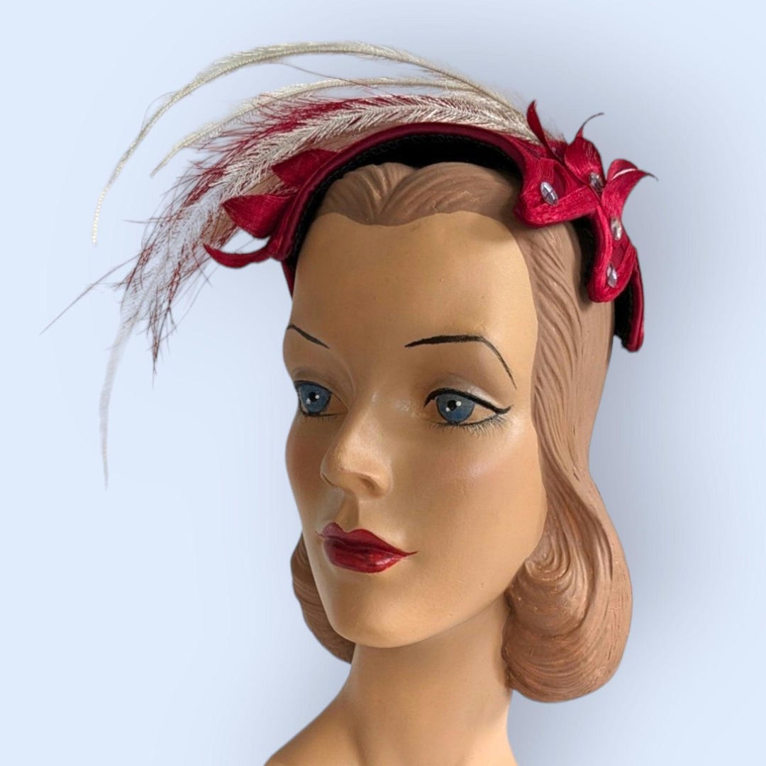 1950s Style, Ruby Red Hollywood Inspired Headdress. Decorated With Silk ...