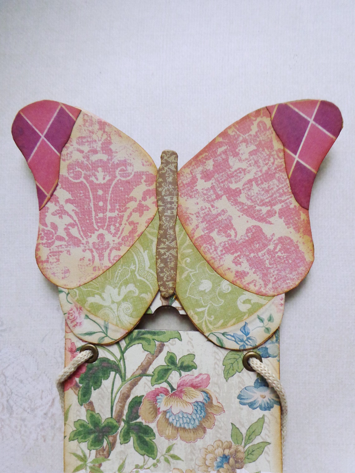 Butterfly and Flowers Hanging Notepad. Home, Kitchen, Office Wall Decor ...