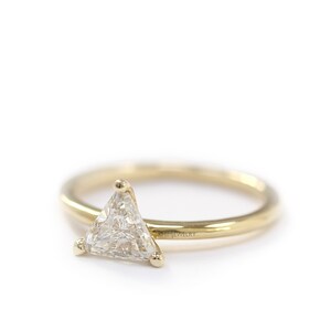 14k Solid Gold Triangle Shape Brilliant Cut Diamond Engagement Ring ...