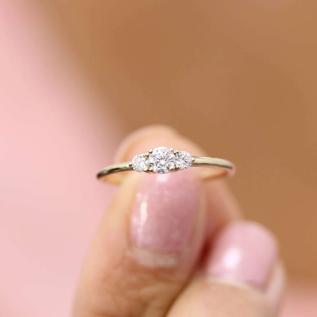 Round Diamond 3 Stones Simple Engagement Ring, Round Brillant Diamond ...