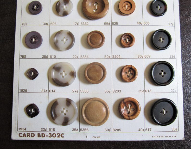 Vintage Button Display Card Wood and Plastic Vintage Buttons | Etsy