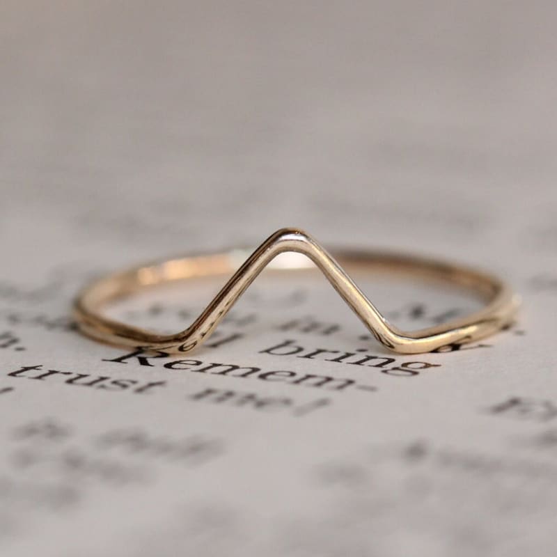 Gold Chevron Wedding Band - Etsy