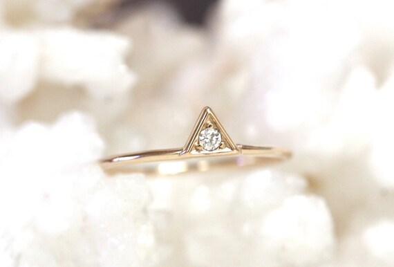 14K Diamond Triangle Ring V Ring Solitaire Ring Solid Gold | Etsy