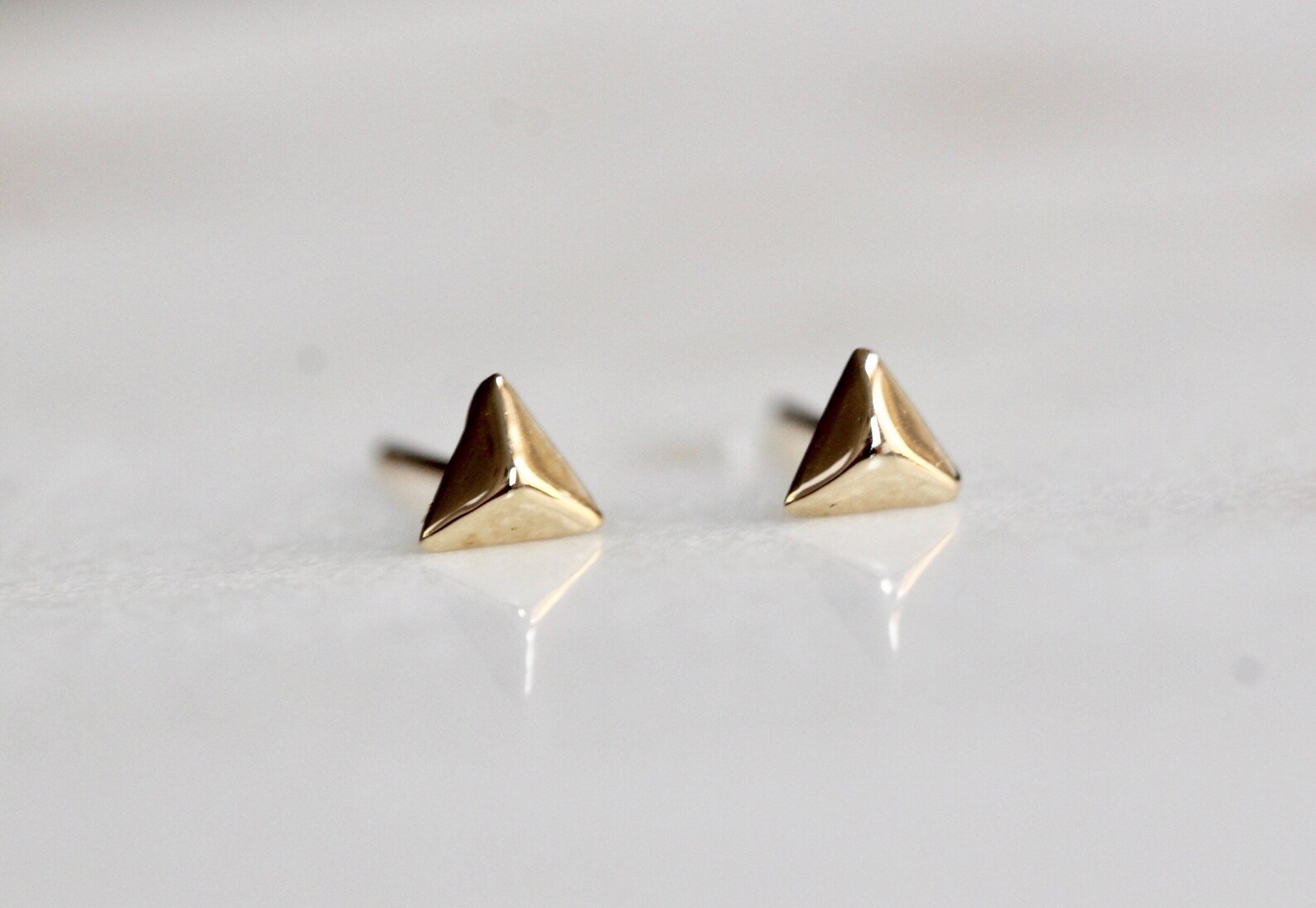 14K Gold Pyramid Studs Gold Studs Triangle Studs Geometric - Etsy