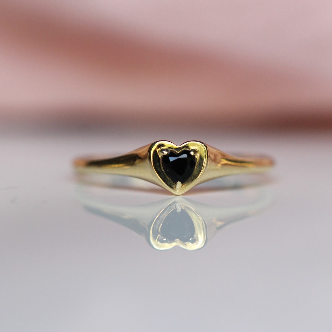 14K Onyx Heart Signet Ring, Tiny Heart Ring, Black Stone Heart, Solid Gold Signet Ring, 10K Gold ...