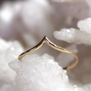 14K Gold Chevron Ring Solid Gold Wedding Band Stacking Ring | Etsy