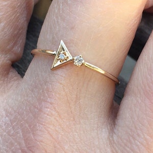 14K Gold Diamond Arrow Ring, arrow Points Bling Ring, Engagement Ring ...