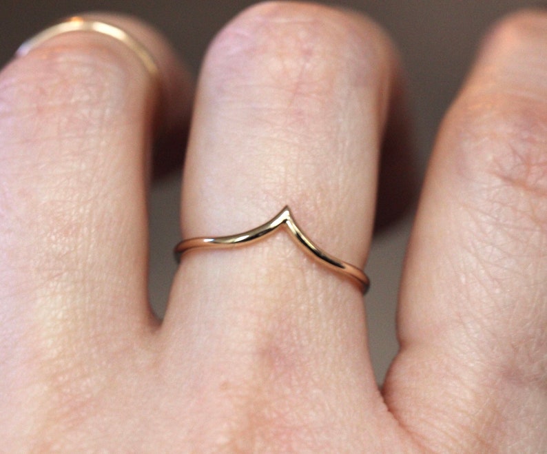 14K Gold Chevron Ring Solid Gold Wedding Band Stacking Ring | Etsy