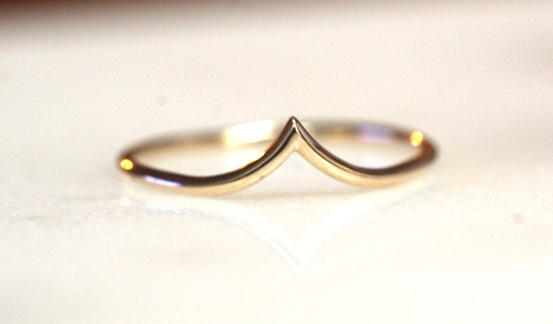 14K Gold Chevron Ring Solid Gold Wedding Band Stacking Ring | Etsy