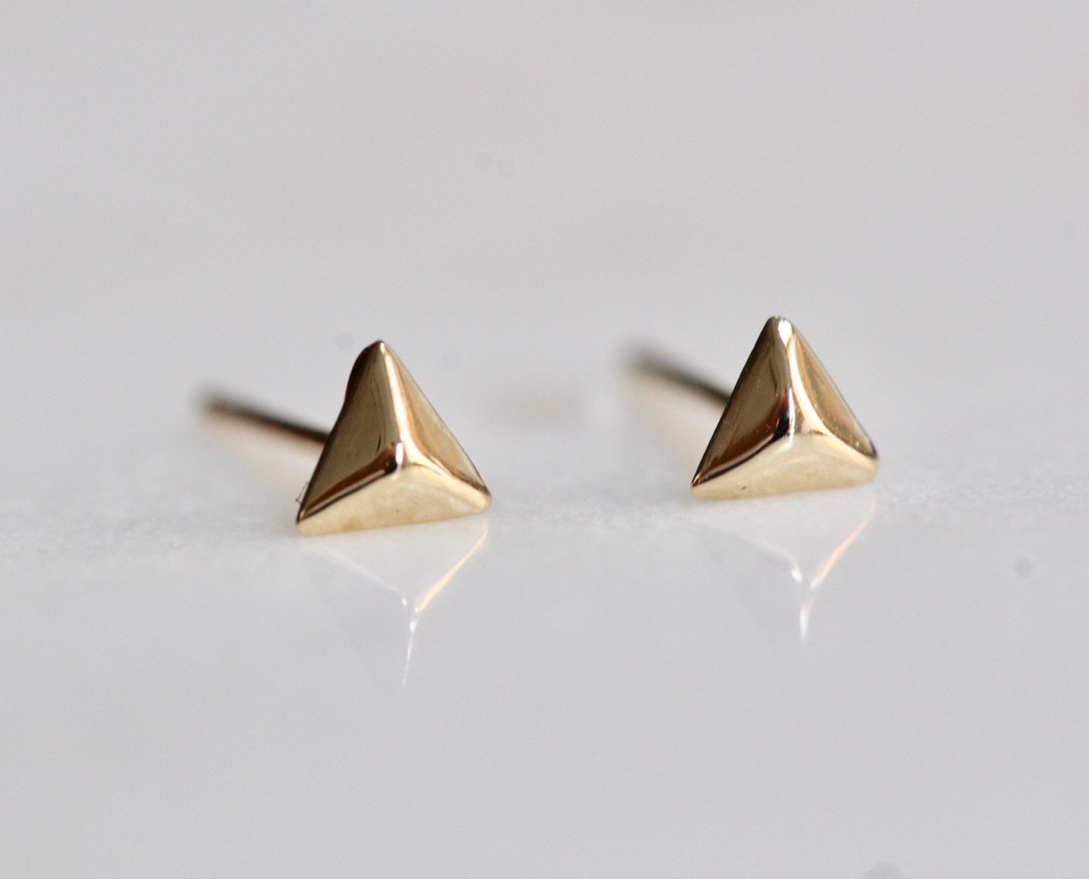 14K Gold Pyramid Studs Gold Studs Triangle Studs Geometric - Etsy