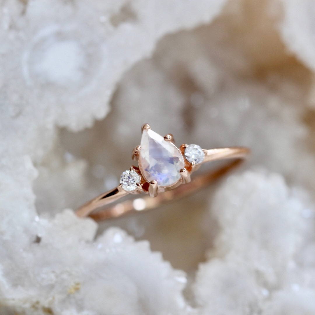 14K Gold Moonstone Pear Ring, Three Stone Ring, Pear Moonstone With ...