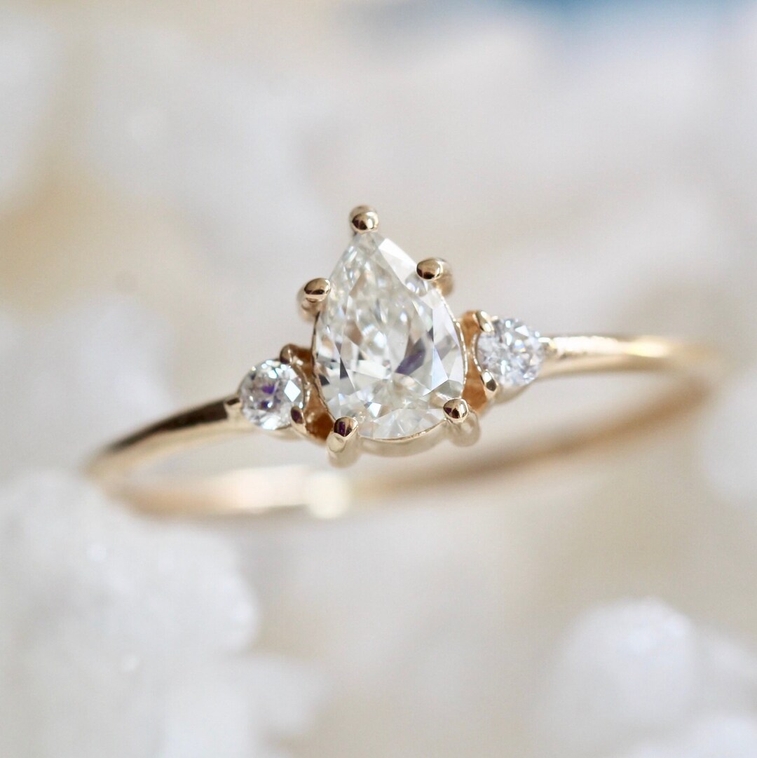 14K Gold Diamond Pear Ring, Three Stone, Pear Diamond With Side Stones ...