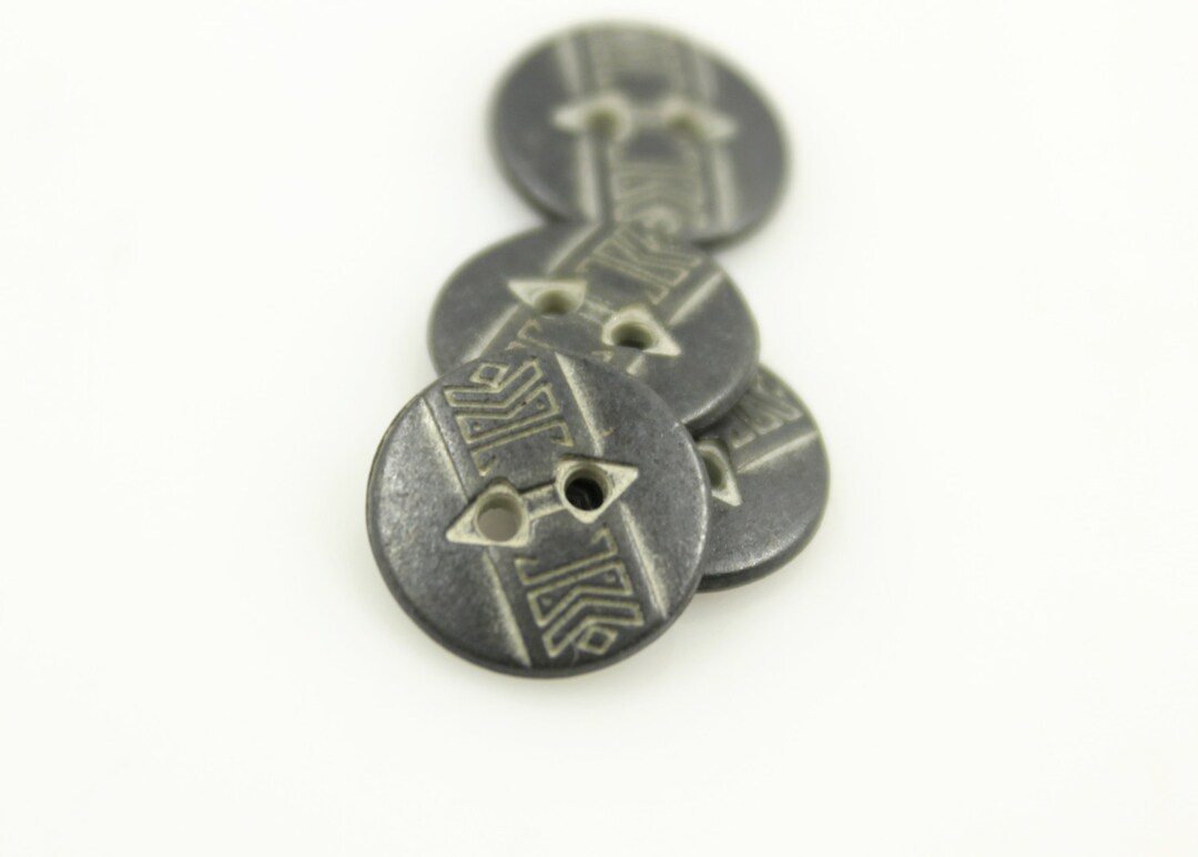 Metal Buttons - Strip Totem Gunmetal White Metal Hole Buttons - 11mm ...