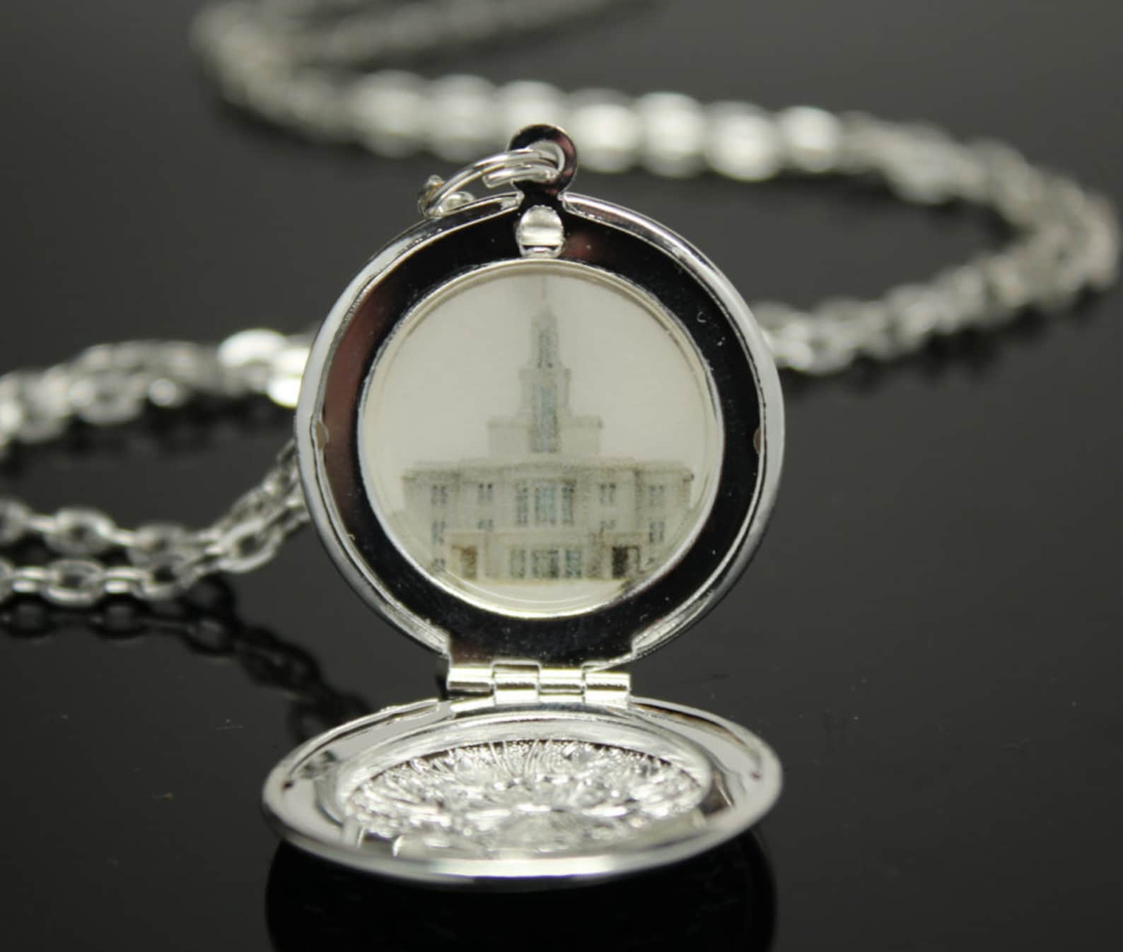 Payson Temple Locket. FREE SHIPPING - Etsy