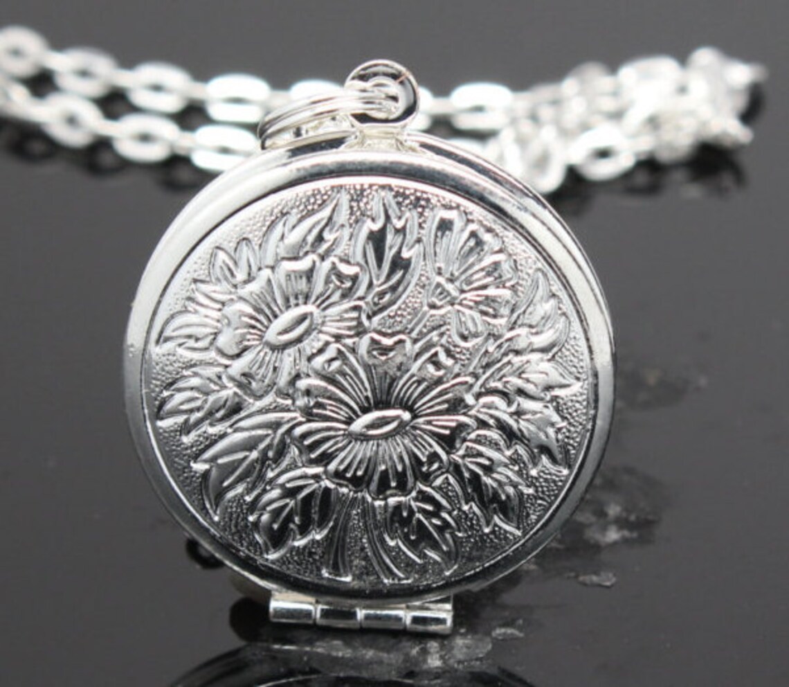 Mt Timpanogos LDS Temple Locket. FREE SHIPPING - Etsy