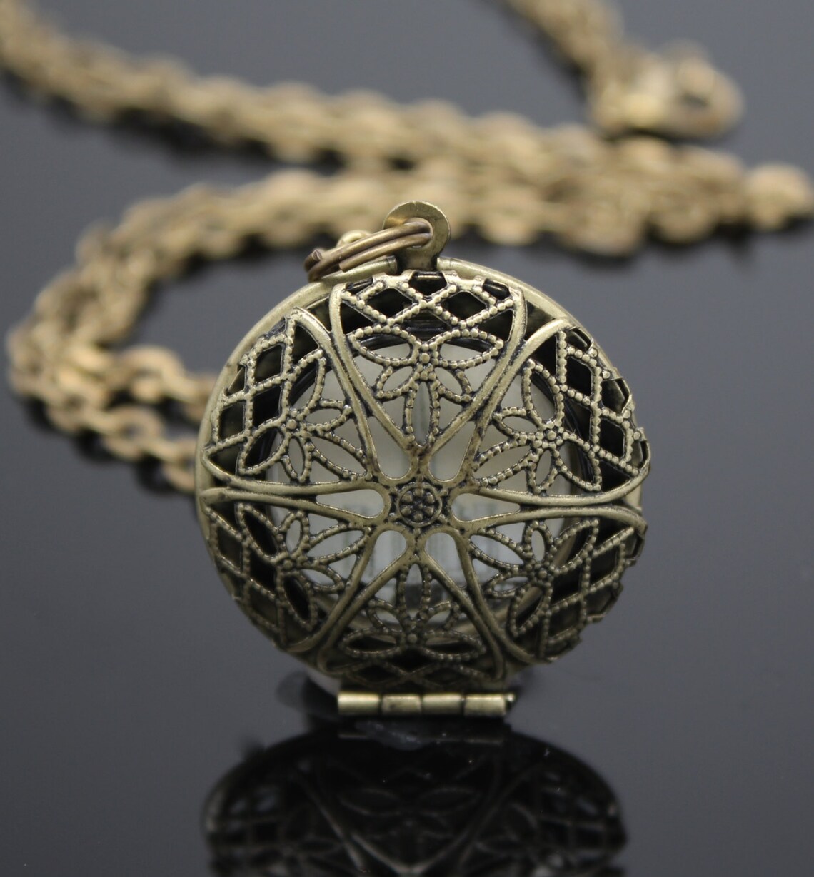 Payson Temple Locket. FREE SHIPPING - Etsy