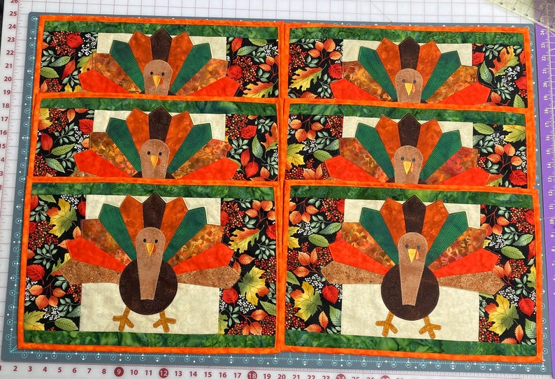 Thanksgiving Turkey Appliquéd Dresden Plate Feathers Set of 6 Placemats ...